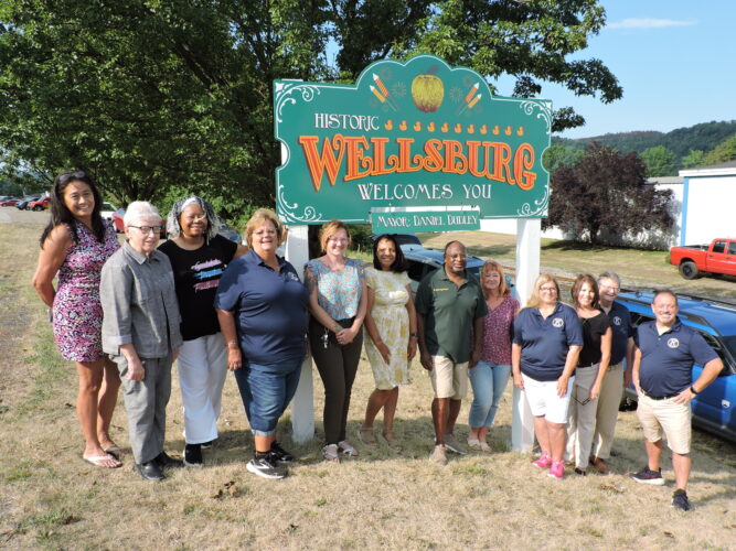 Kiwanis Club delivers new welcome for Wellsburg | News, Sports, Jobs ...
